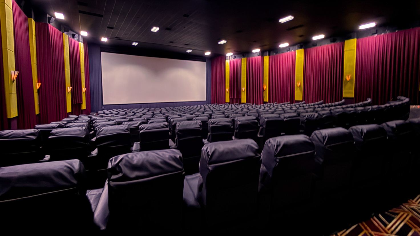 Lakewood Movie Theater | Starlight Lakewood Center - Starlight Cinemas